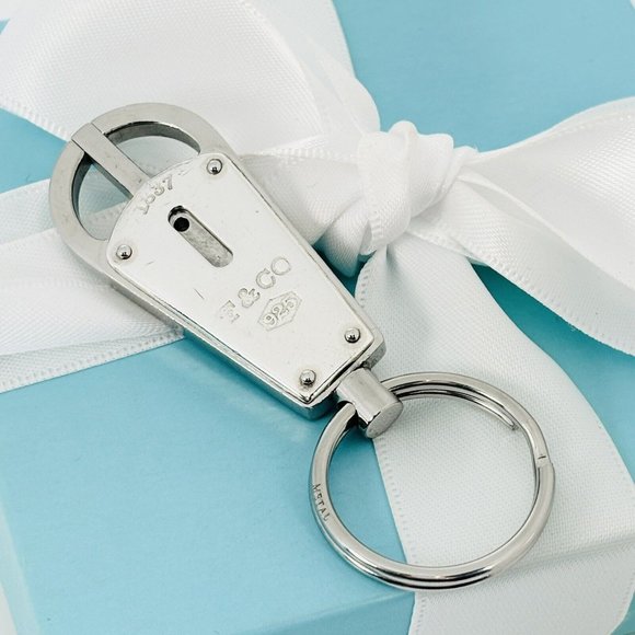 Tiffany & Co. | Accessories | Tiffany Co 837 Makers Valet Key Ring ...